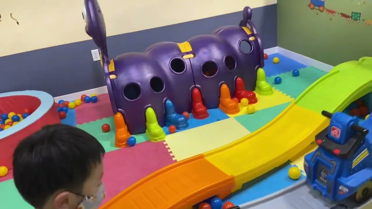 Junior Playland at Springfield Mall - YouTube