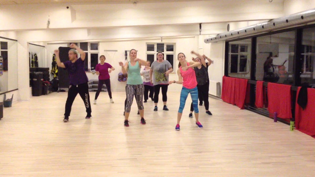 Pentatonix- "Can't sleep love"; Zumba (r) choreography - YouTube