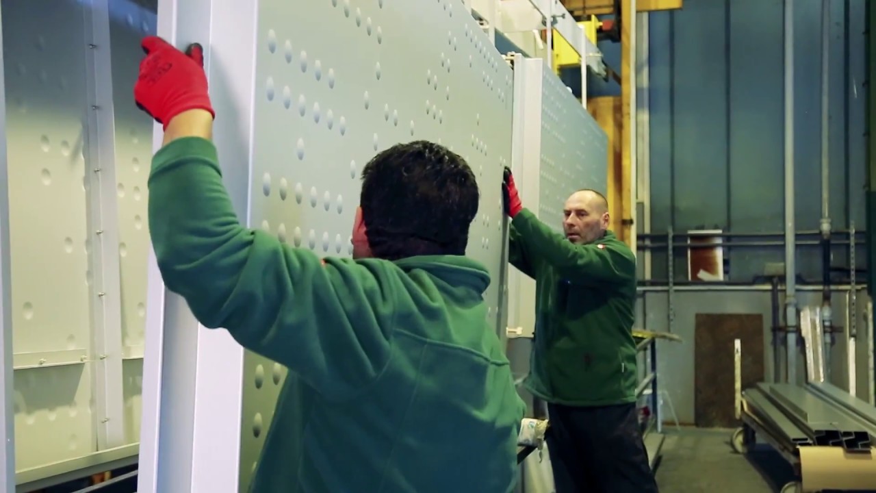 Eloxieren von Aluminium im Eloxalwerk Ehingen - YouTube