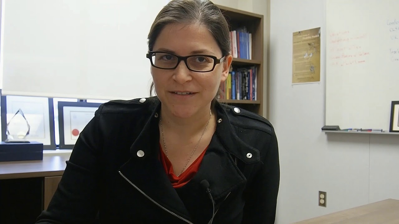 "What are you reading?" with Dr. Jen Rinaldi - YouTube