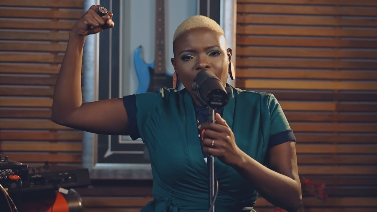 Bonj - Fly Away (Acoustic Performance) - YouTube