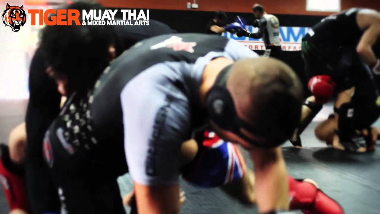 Peter Davis - Actor/ Model/ MMA Fighter - YouTube