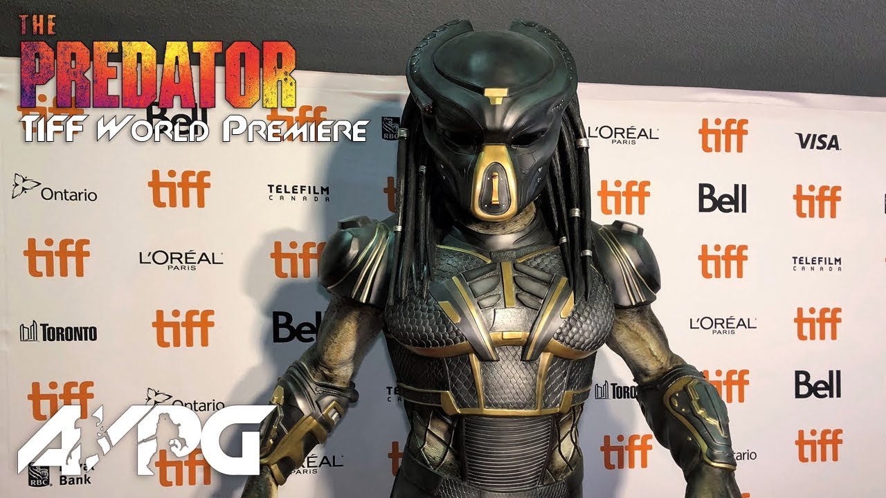 Alien vs. Predator Galaxy at The Predator Premiere - YouTube