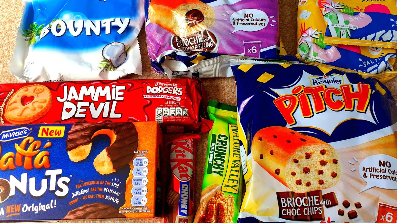 SNACK PARTY bounty chocolate nature valley jammie davil biscuit jaffa ...