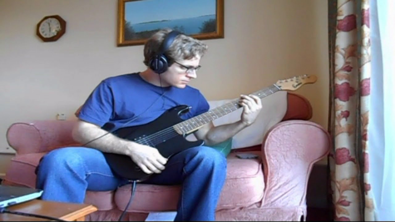 Queen - Breakthru (solo) - YouTube