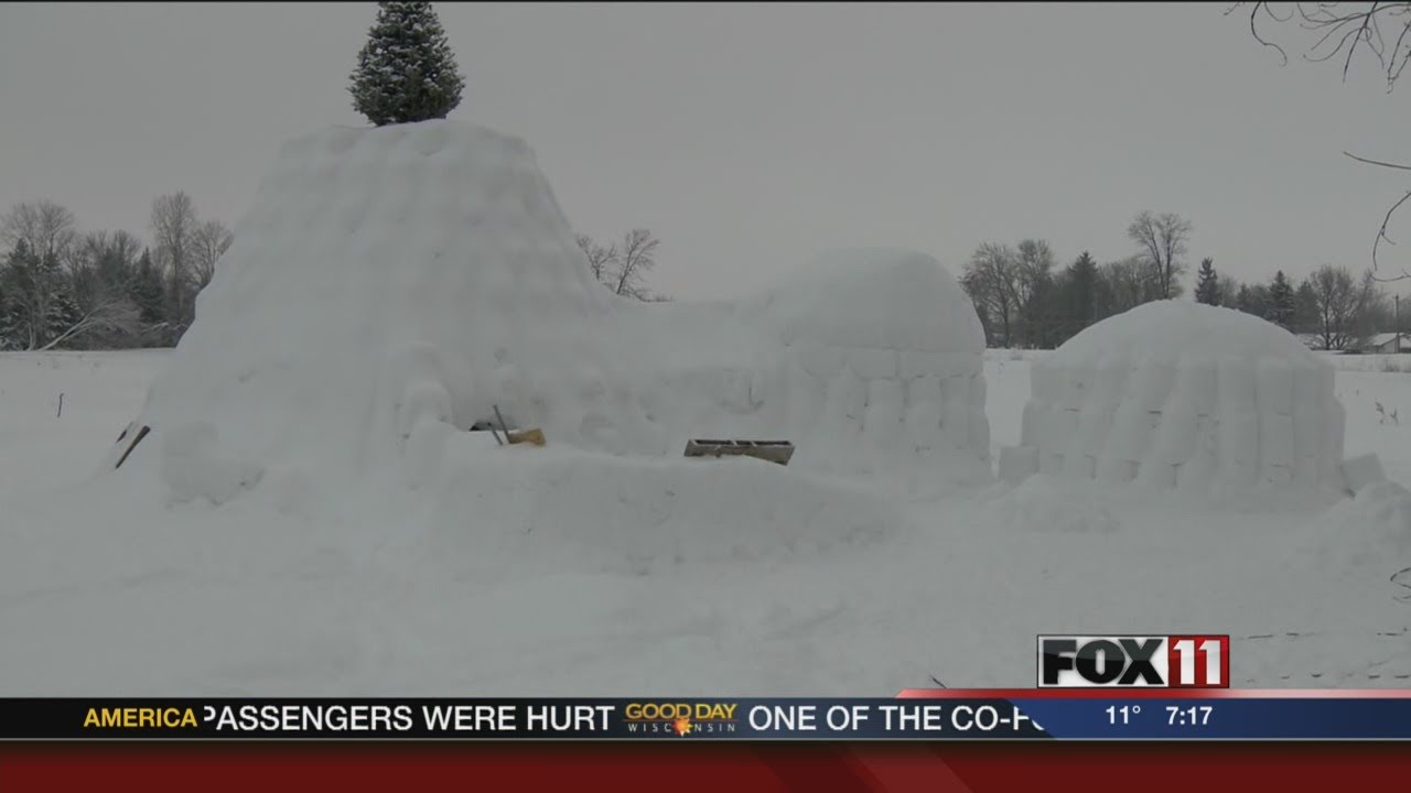 Giant snow fort in Greenville - YouTube