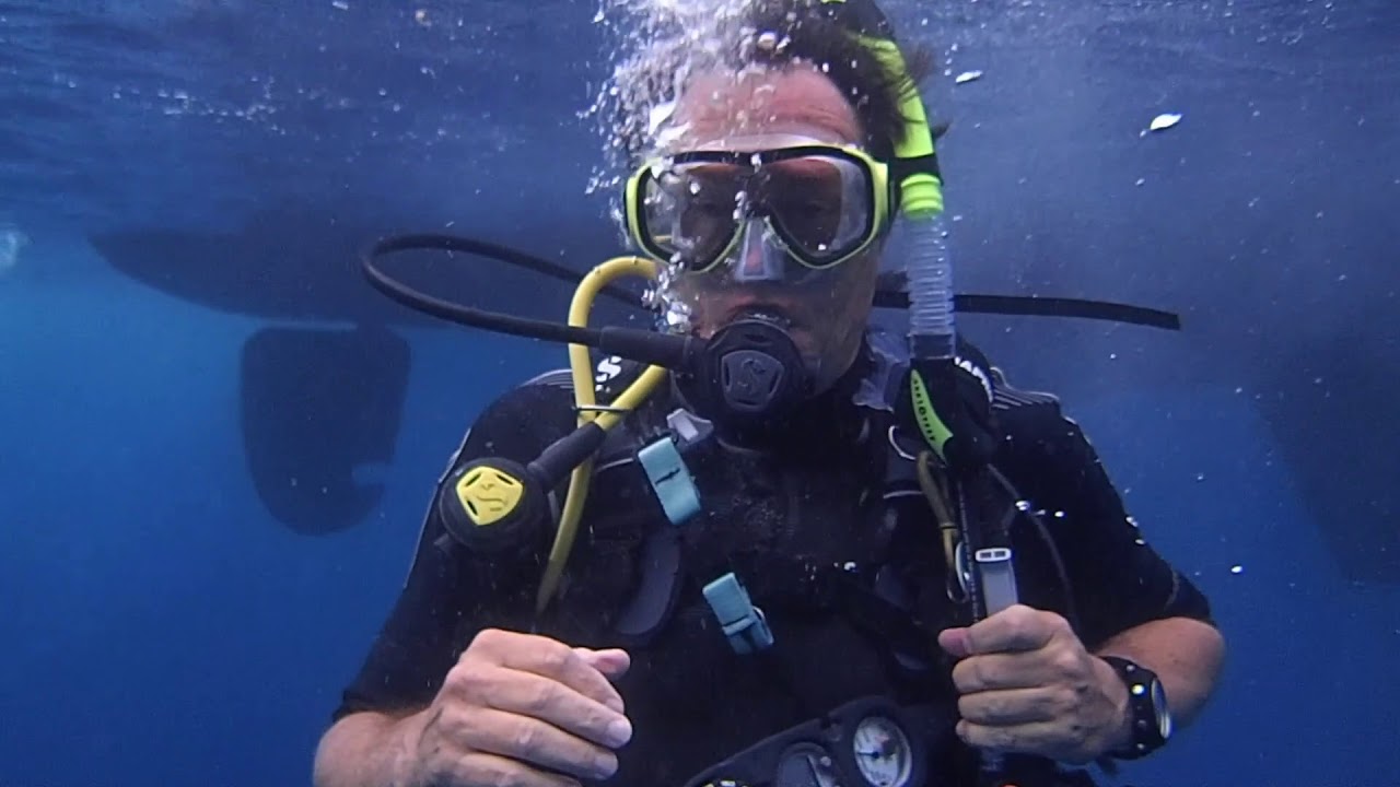 Roatan CoCo View 2018 Dive Trip - YouTube