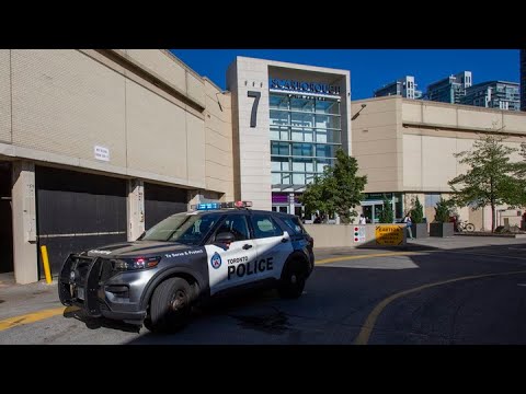 SUSPICIOUS DEATH IN MALL: Police say no danger to the public - YouTube
