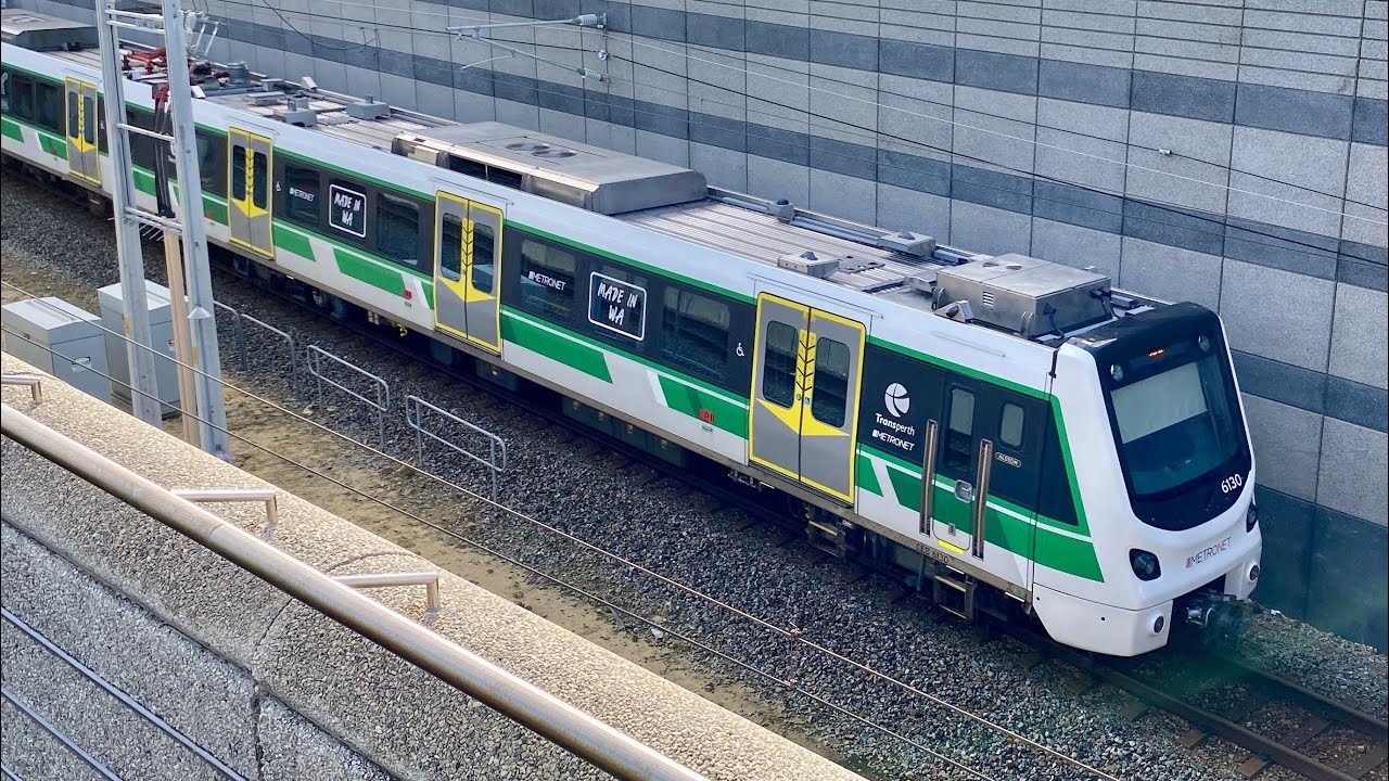Transperth Trains l C-Series l Joondalup Station - YouTube