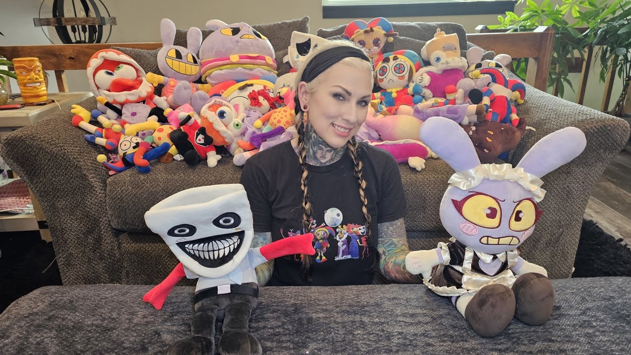 Unboxing New Official The Amazing Digital Circus Plushies! - YouTube