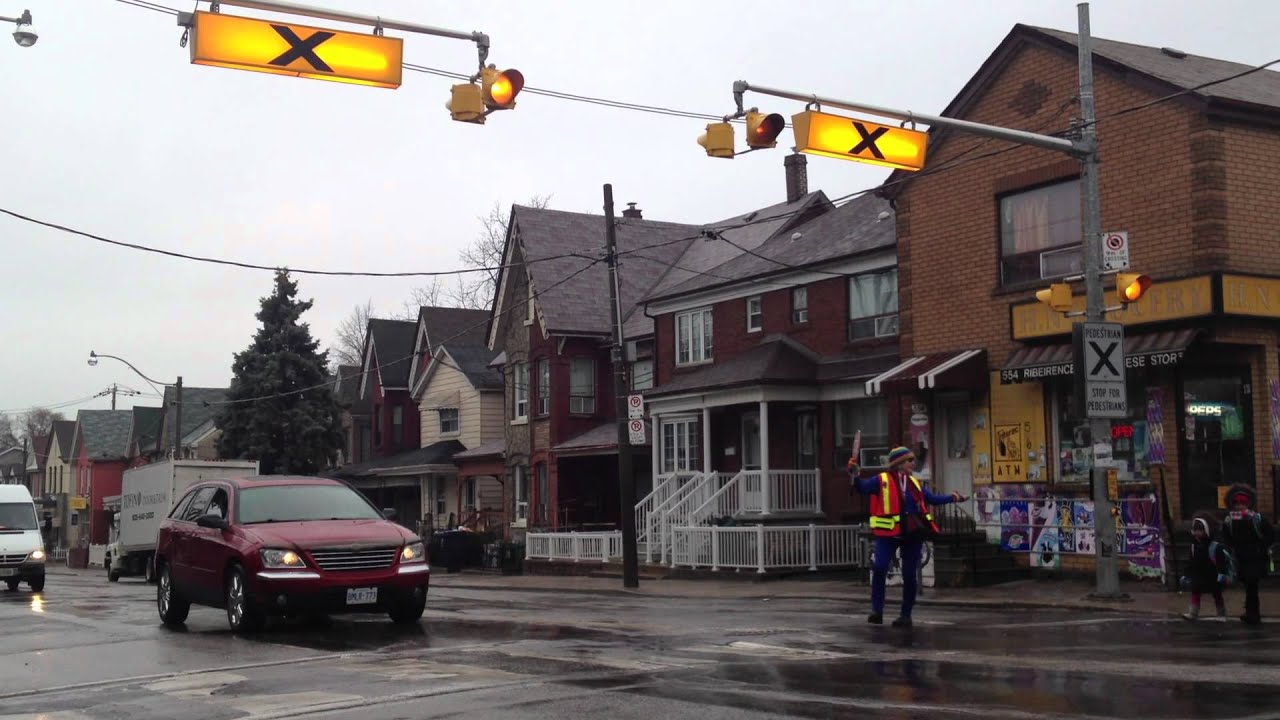 Dancing crossing guard - YouTube