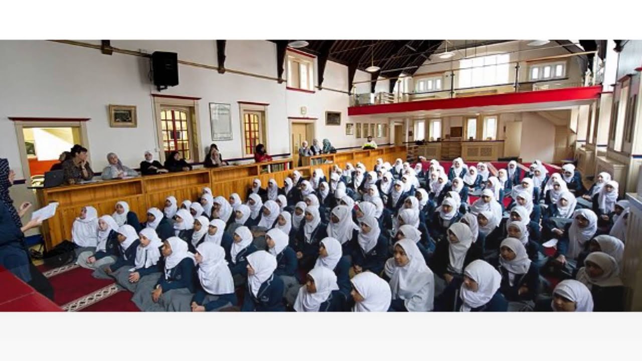 GOVT IQ Recognizes "Islamia Girls School" - YouTube