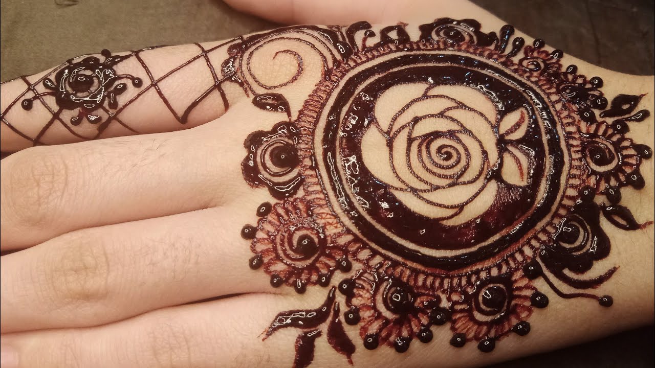 Rose tikki design//gol tikki mehndi//tikki with net finger👌🌹 - YouTube