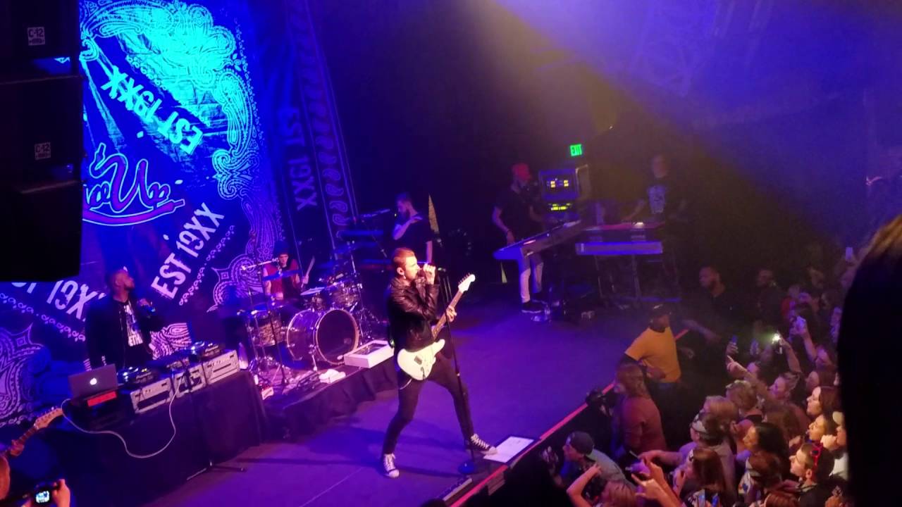 Machine Gun Kelly (MGK) - Spotlight - Live - YouTube