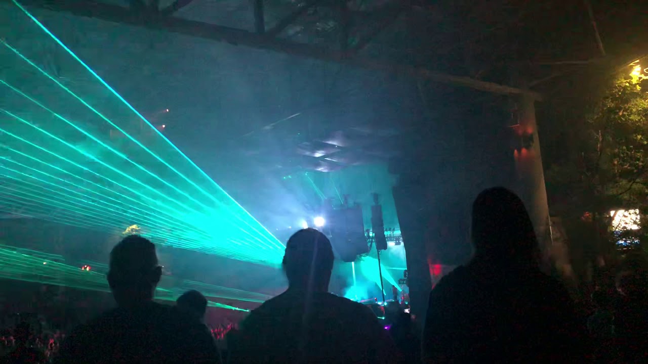 Beck - Dreams (Live at the Xfinity Center 8-15-19) - YouTube