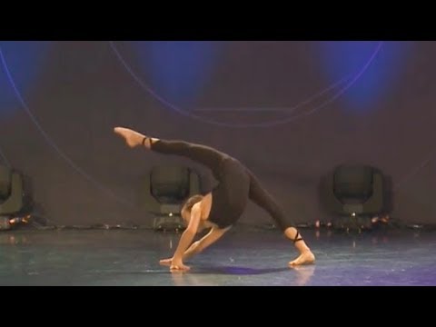 Ella Horan - ArtOfficial Intelligence