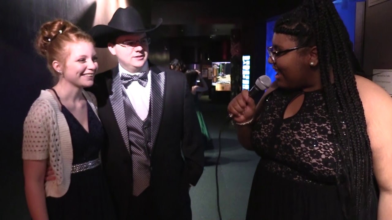 Ring Dance 2020 Red Carpet - YouTube