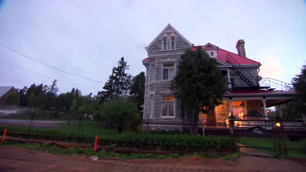 Faut Voir : Sally Lee Sheeks et Ruby Ewen - YouTube