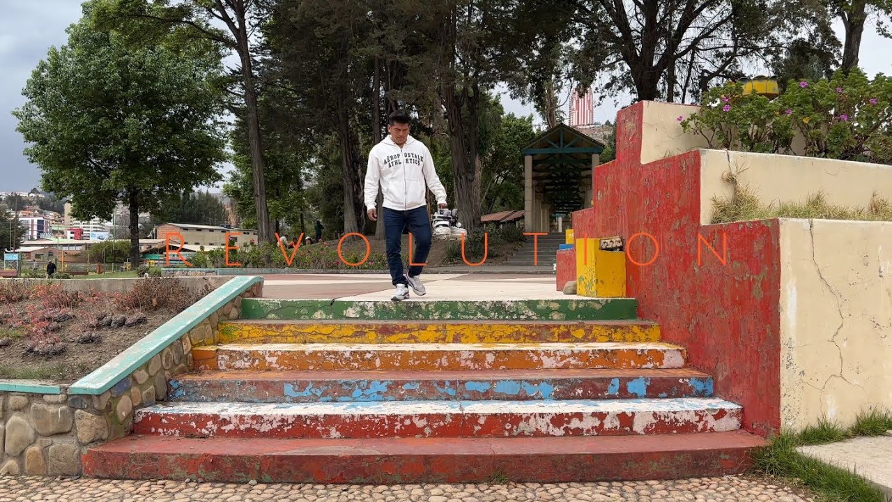 REVOLUTION - Lone Wolf/Roller Agressive Bolivia - YouTube