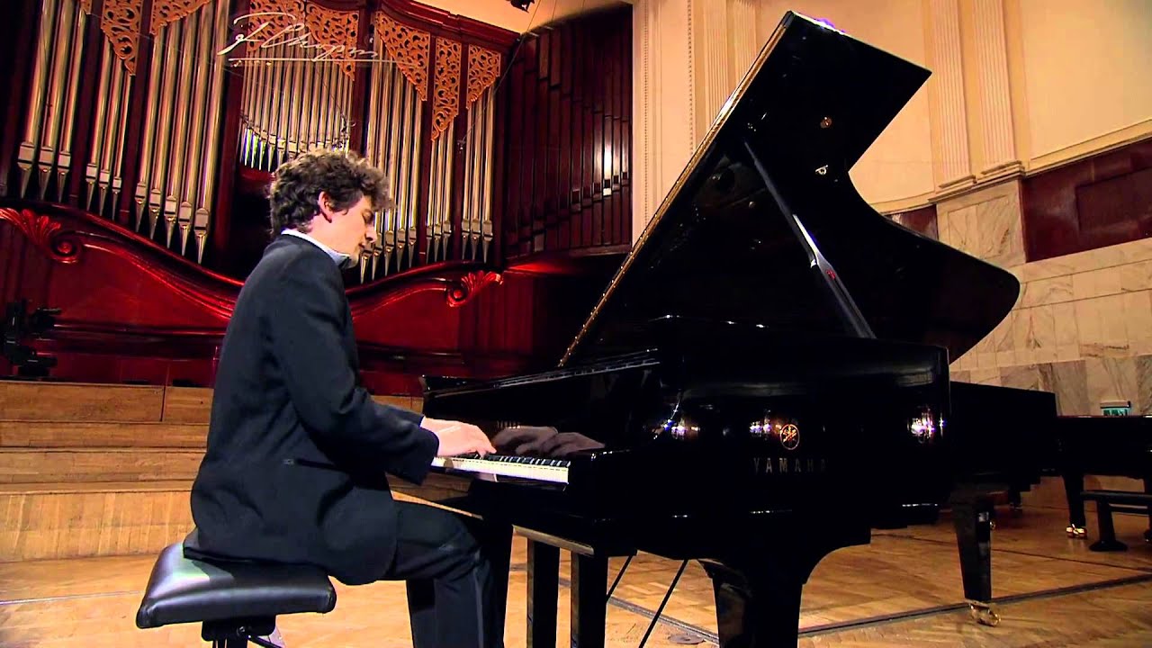 Alexander Ullman – Etude in E minor Op. 25 No. 5 (first stage) - YouTube