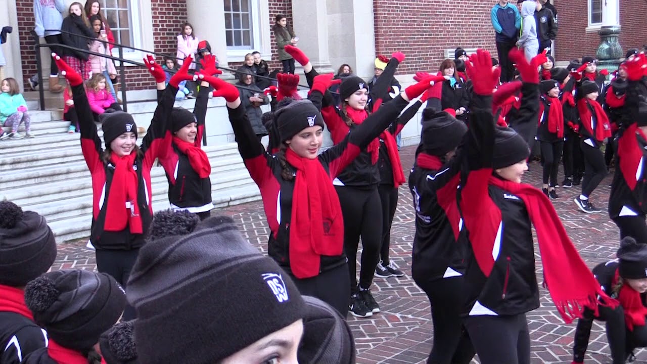 Dance Studio Wakefield - Holiday Stroll - 2018 - YouTube