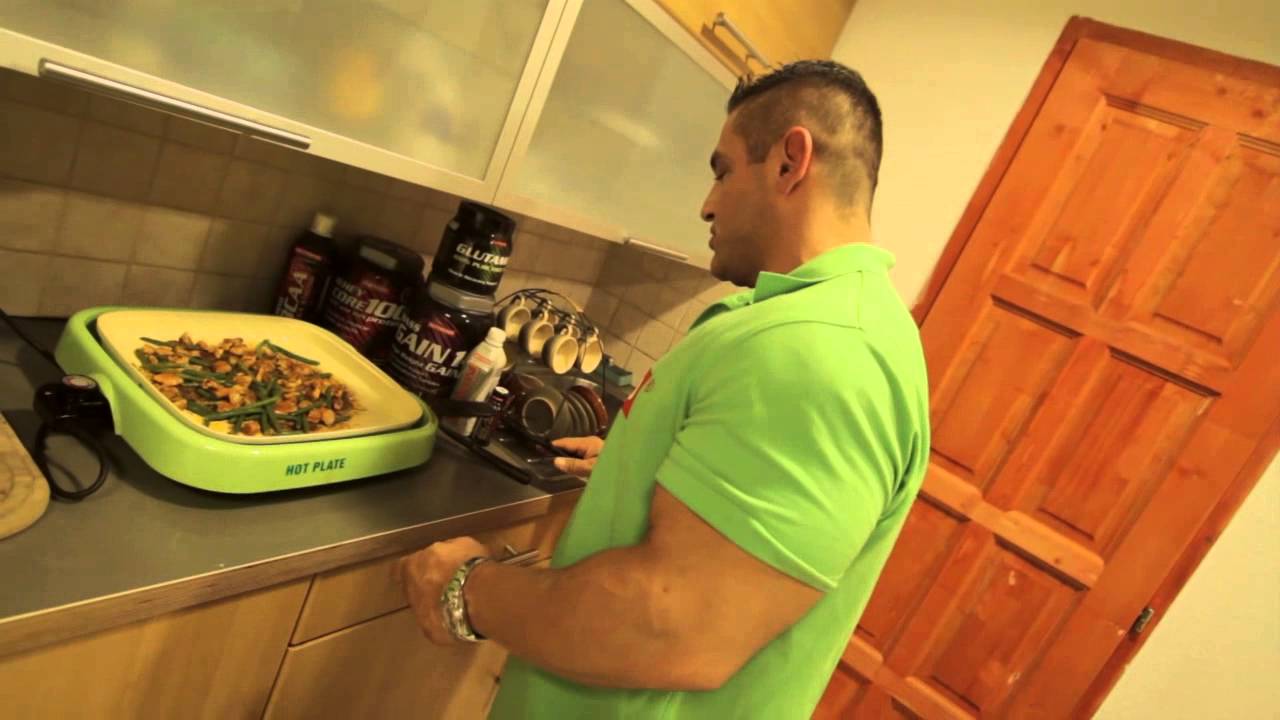 Lantos Johnny főzősuli - testépítés konyhai alapfokon - YouTube