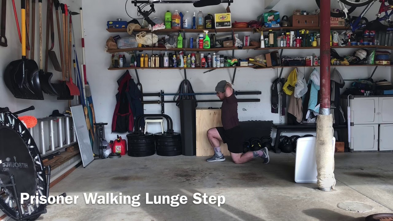 Prisoner Walking Lunge Step - YouTube