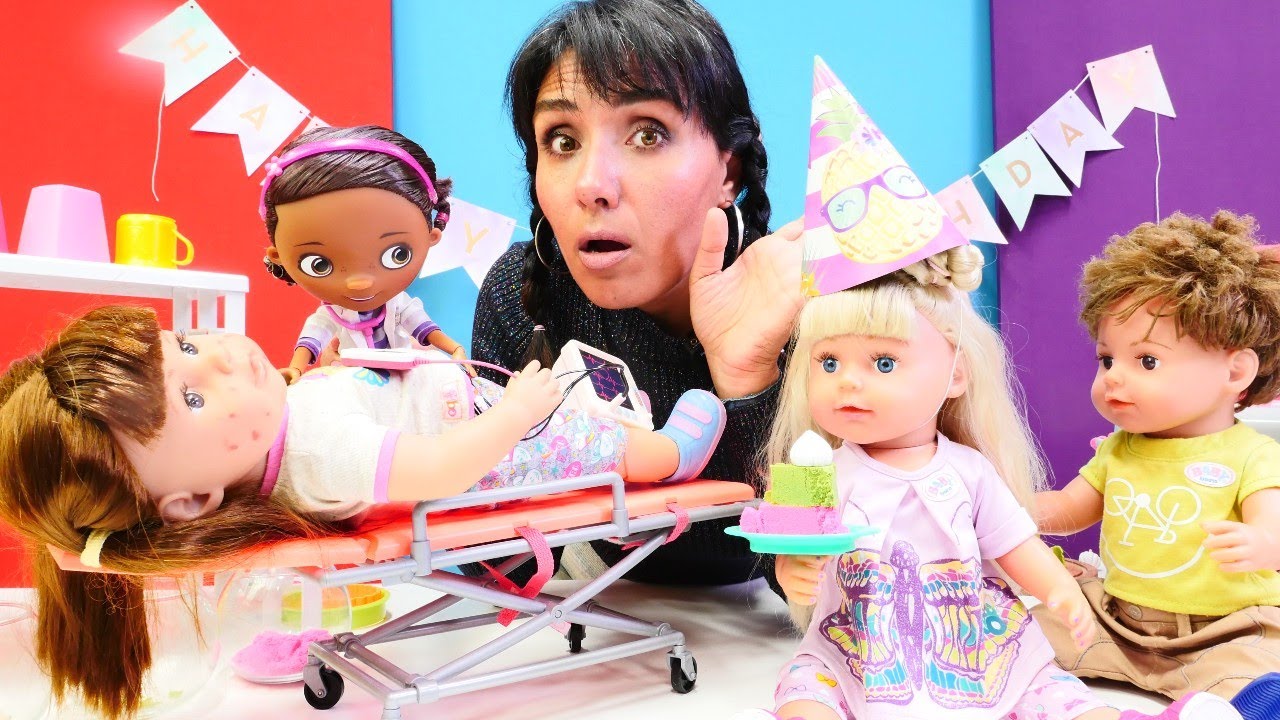 Bebek bakma! Baby Born kreşi - Oyuncak bebek Ece alerji olunca ambulans ...