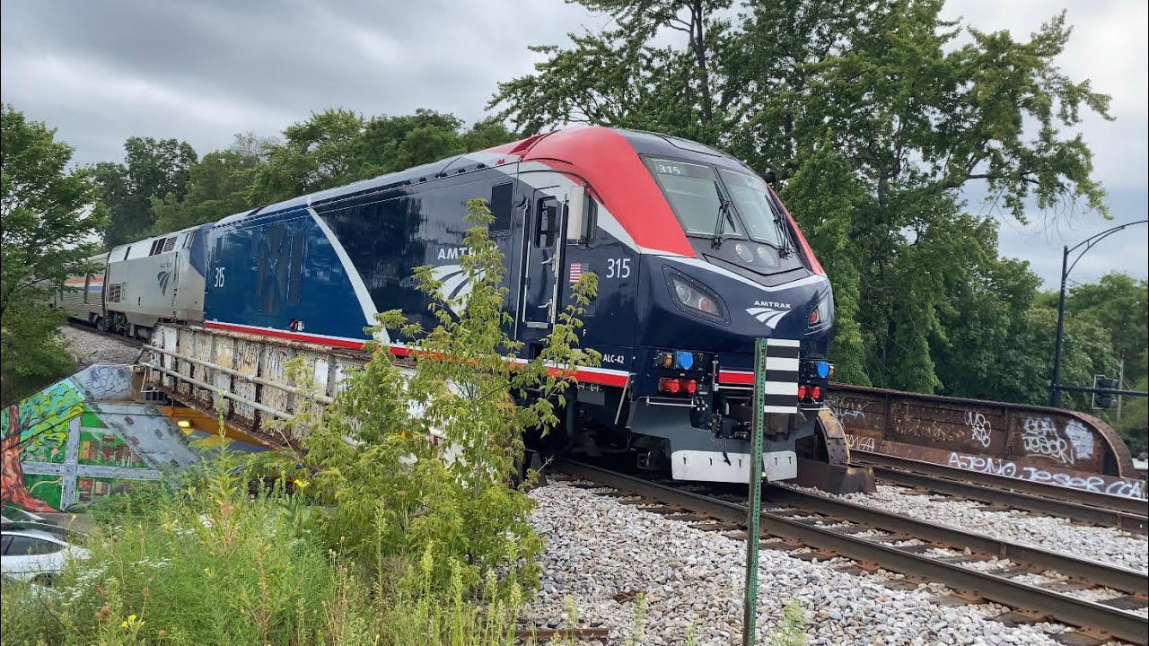 Amtrak 315 leads Amtrak 7 through Grayland - YouTube