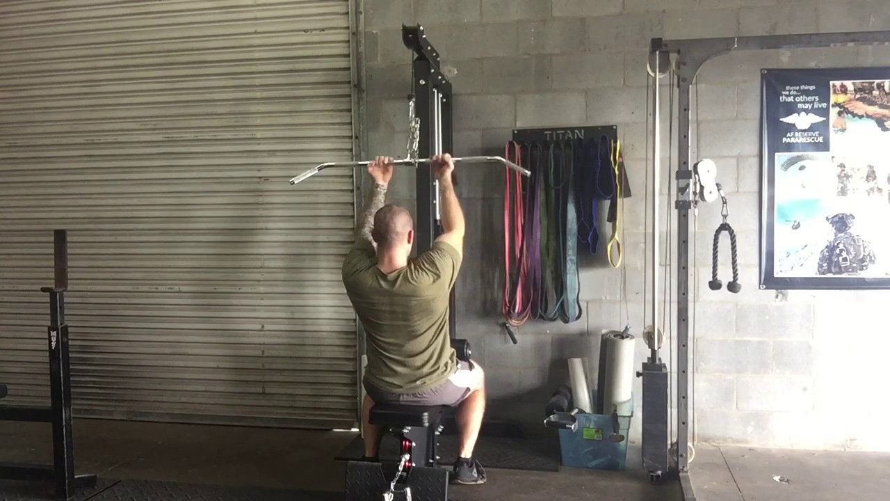 Reverse Close Grip Lat Pull - YouTube