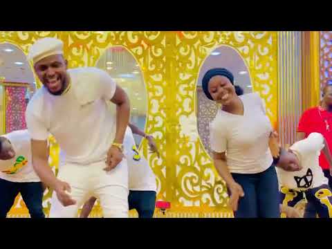 ￼￼ La Prestation De L’artiste moussa yaro a hall geaye