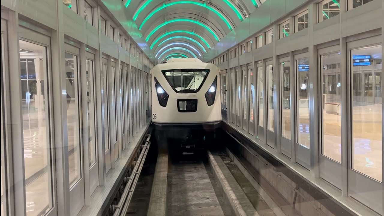 Orlando Int’l Airport (MCO) Terminal Link to Brand New Terminal C and ...