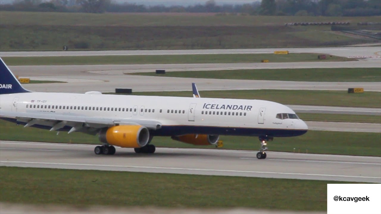 MCI Kansas City International Airport Planespotting October-November ...