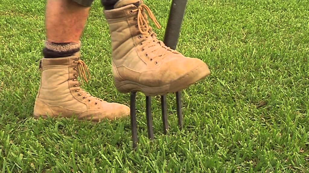 What is soil compaction? - Cobbitty Turf - YouTube