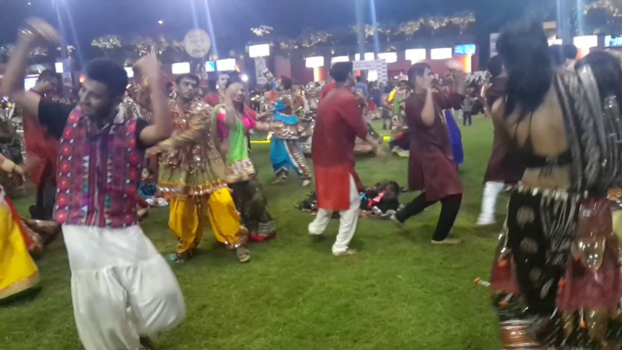Cept Garba Step and Some Other Garba Steps | Navratri 2016 | Throwback ...