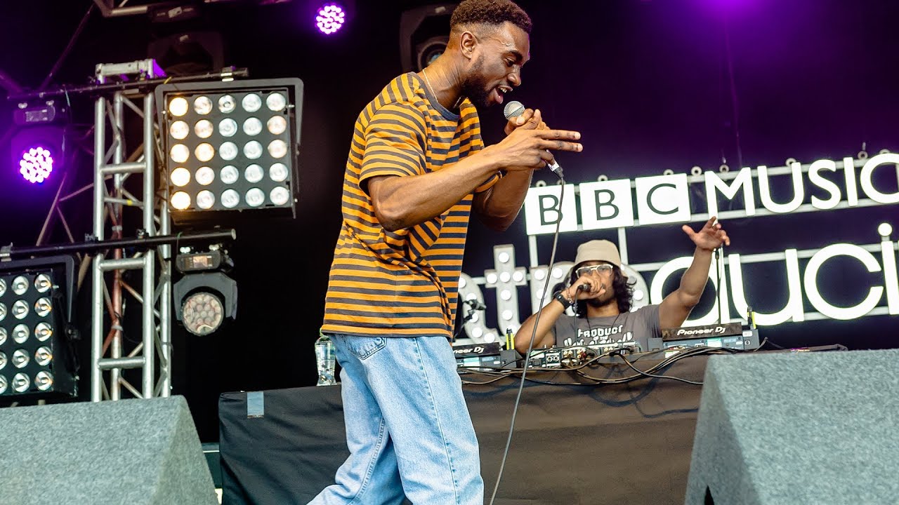 Kofi Stone - Crazy Eliza (Reading + Leeds 2019) - YouTube