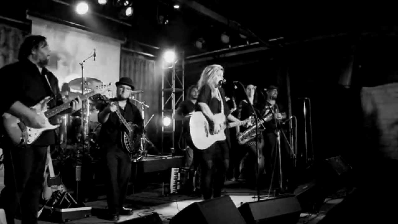 Ann Jangle performing Moral Code Live - YouTube