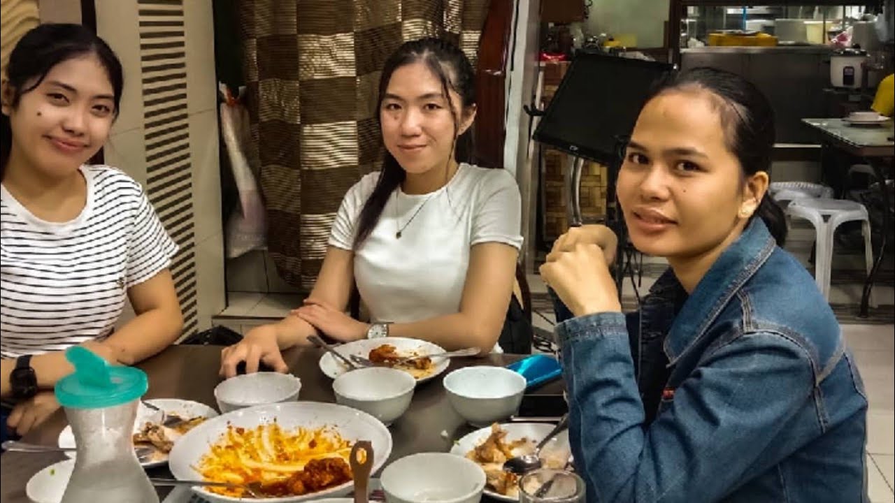 Awis Cafe and Restaurant | Binondo,Manila - YouTube