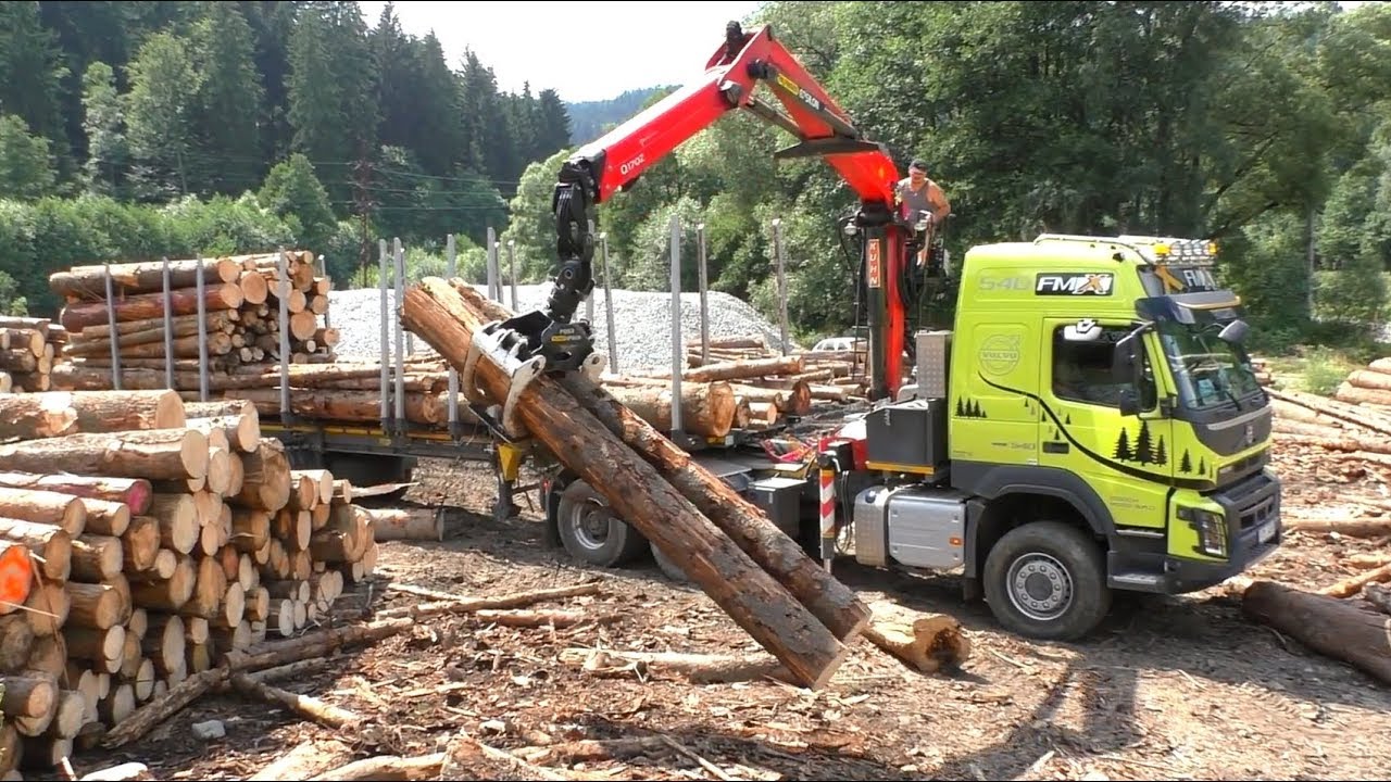 Volvo FMX load timber - YouTube