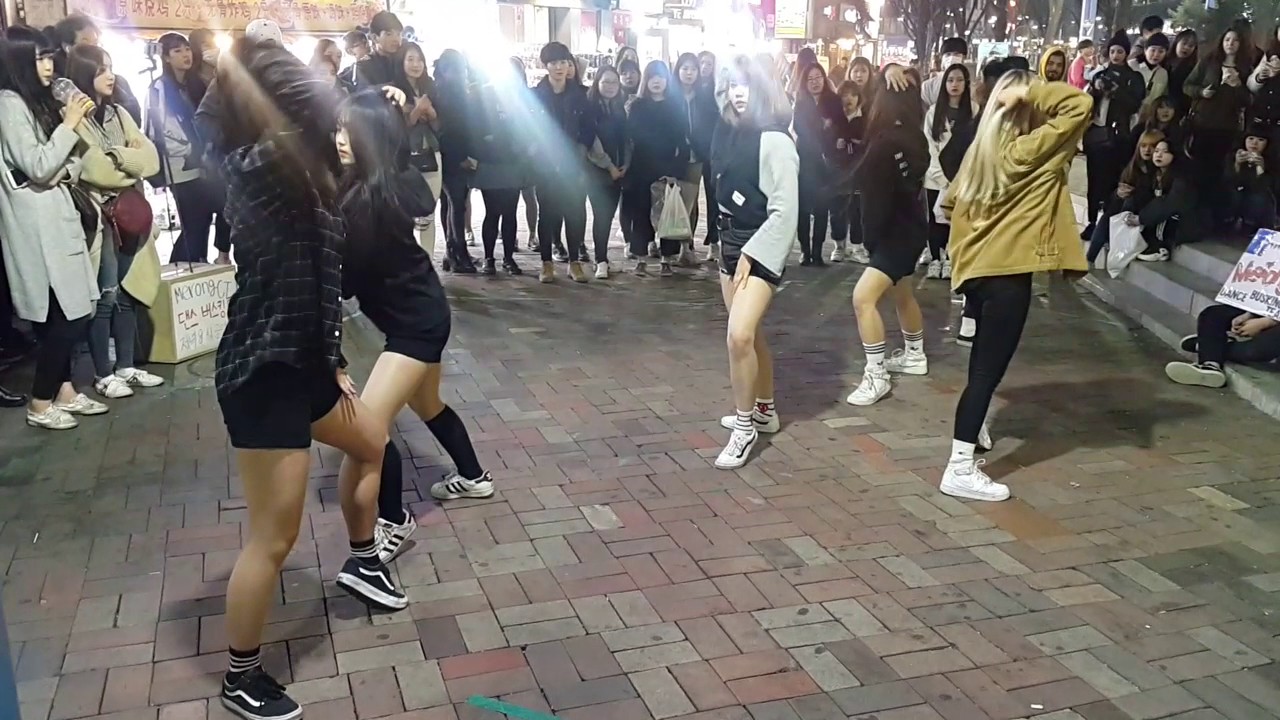팝송커버 여자군무 [댄스팀 Merong CT] 홍대 댄스 버스킹 20170320월 [Korean Hongdae Kpop ...