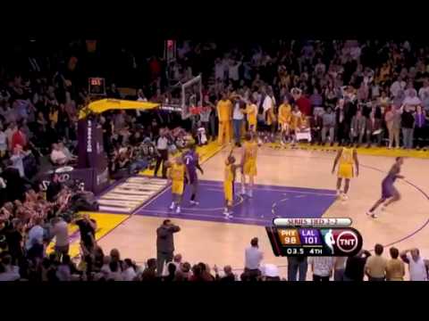 Jason Richarson tie the game with a backboard 3 point jumper Lakers ...