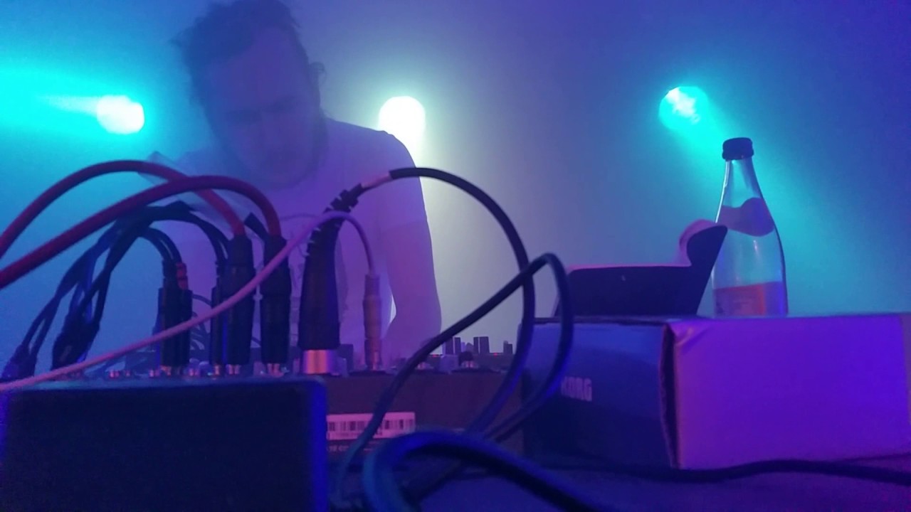 NATAS LIAH ~ Geargrind [Volca Keys] - YouTube