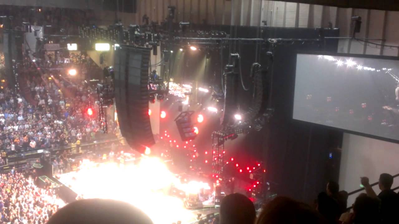 32 Rockin in the Free World - Pearl Jam @Baltimore Arena (1st Mariner ...