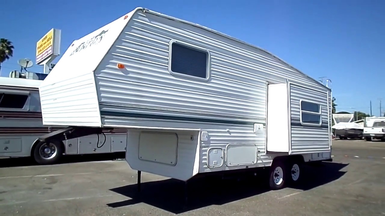 2002 Layton Scout 5th Wheel 26 for Sale in Lodi - YouTube