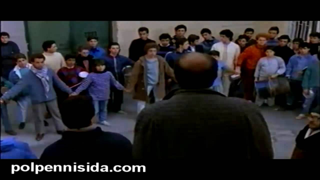 Scugnizzi è un film di Nanni Loy del 1989 - YouTube