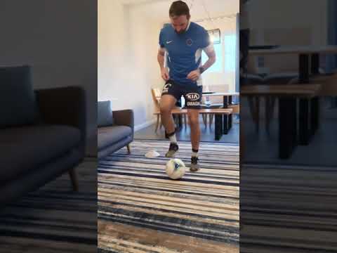 Toe Taps || Football - YouTube