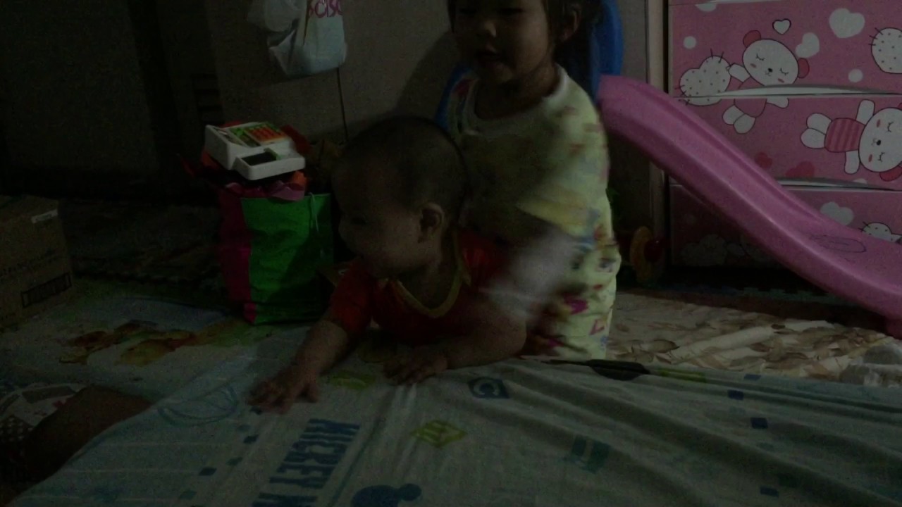 Scaring baby before bed time ~ Aug 20th 2015 - YouTube