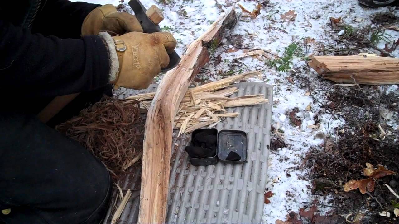Cold Steel Trail Hawk Flint and Steel Fire - YouTube