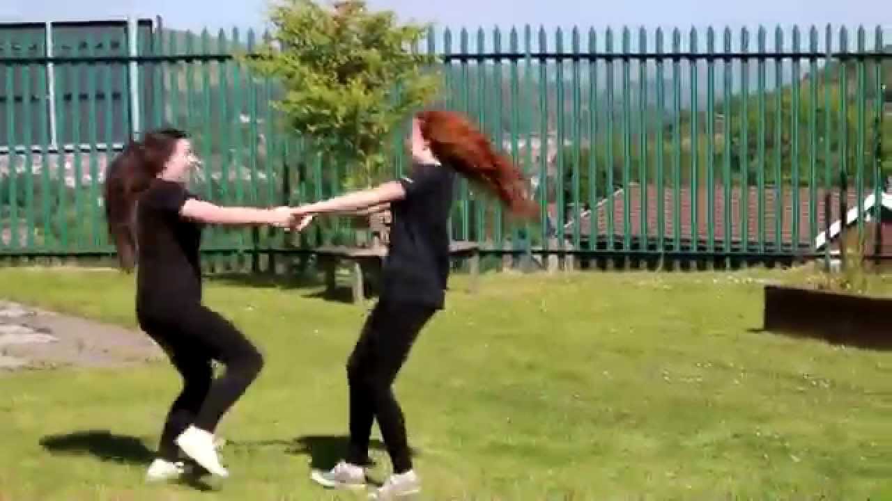 Tonypandy and Ferndale Dizzy Netball - YouTube