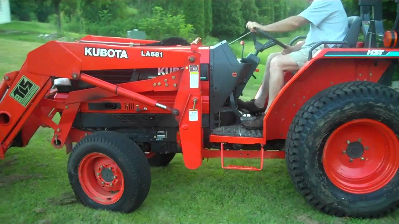 1999 Kubota Tractor - YouTube